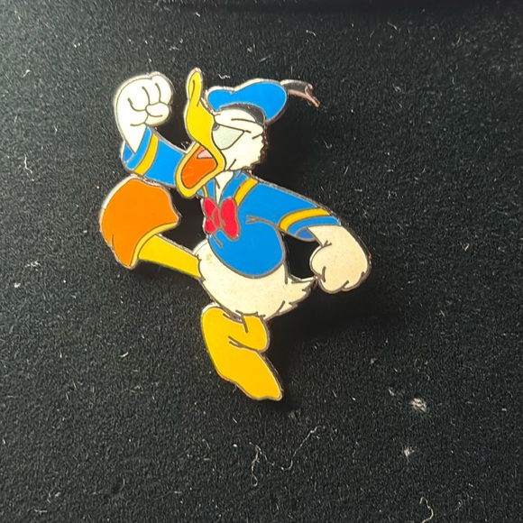 Disney | Accessories | Disney World Angry Donald Duck Shaking His Fist ...